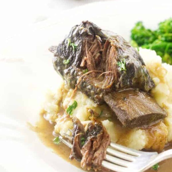 Red Wine Braised Short Ribs with Garlic and Herbs - Savor the Best