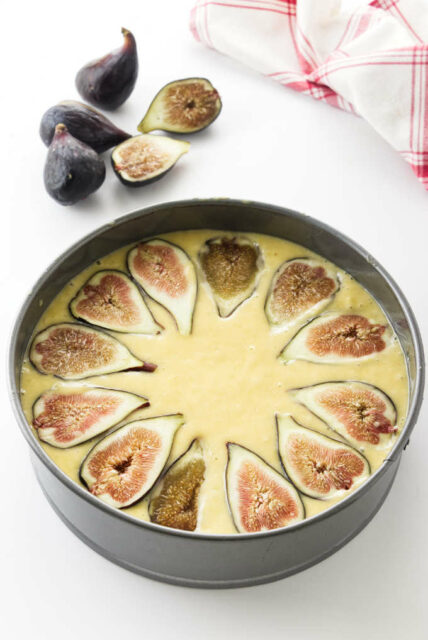 Fresh Fig Cake with Crumb Topping - Savor the Best