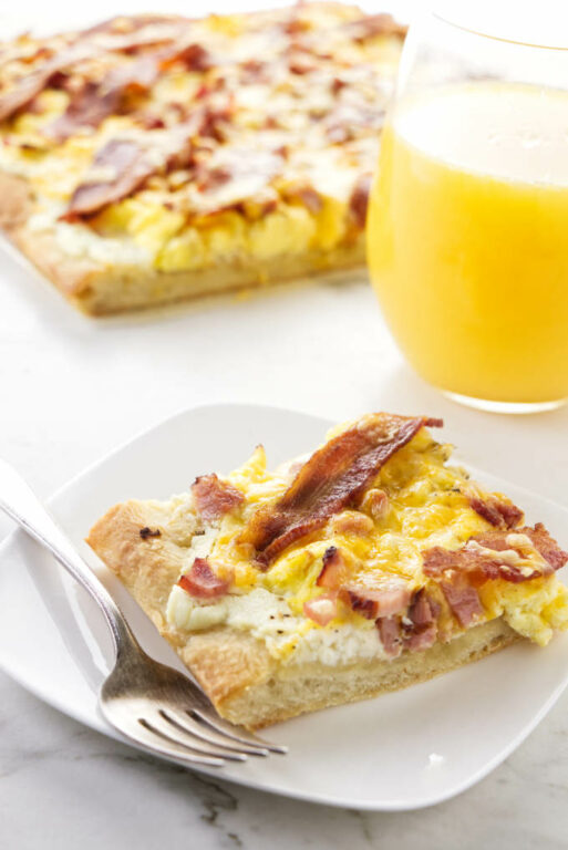 Bacon And Eggs Breakfast Pizza Savor The Best
