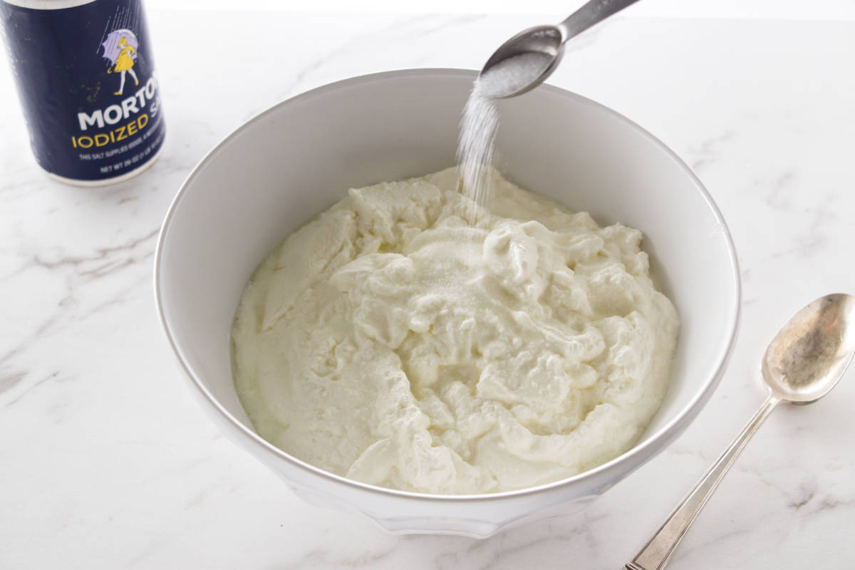 Labne (Middle Eastern Yogurt) - Savor the Best