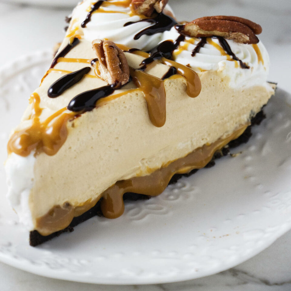 Easy No-Bake Caramel Turtle Pie - Savor the Best