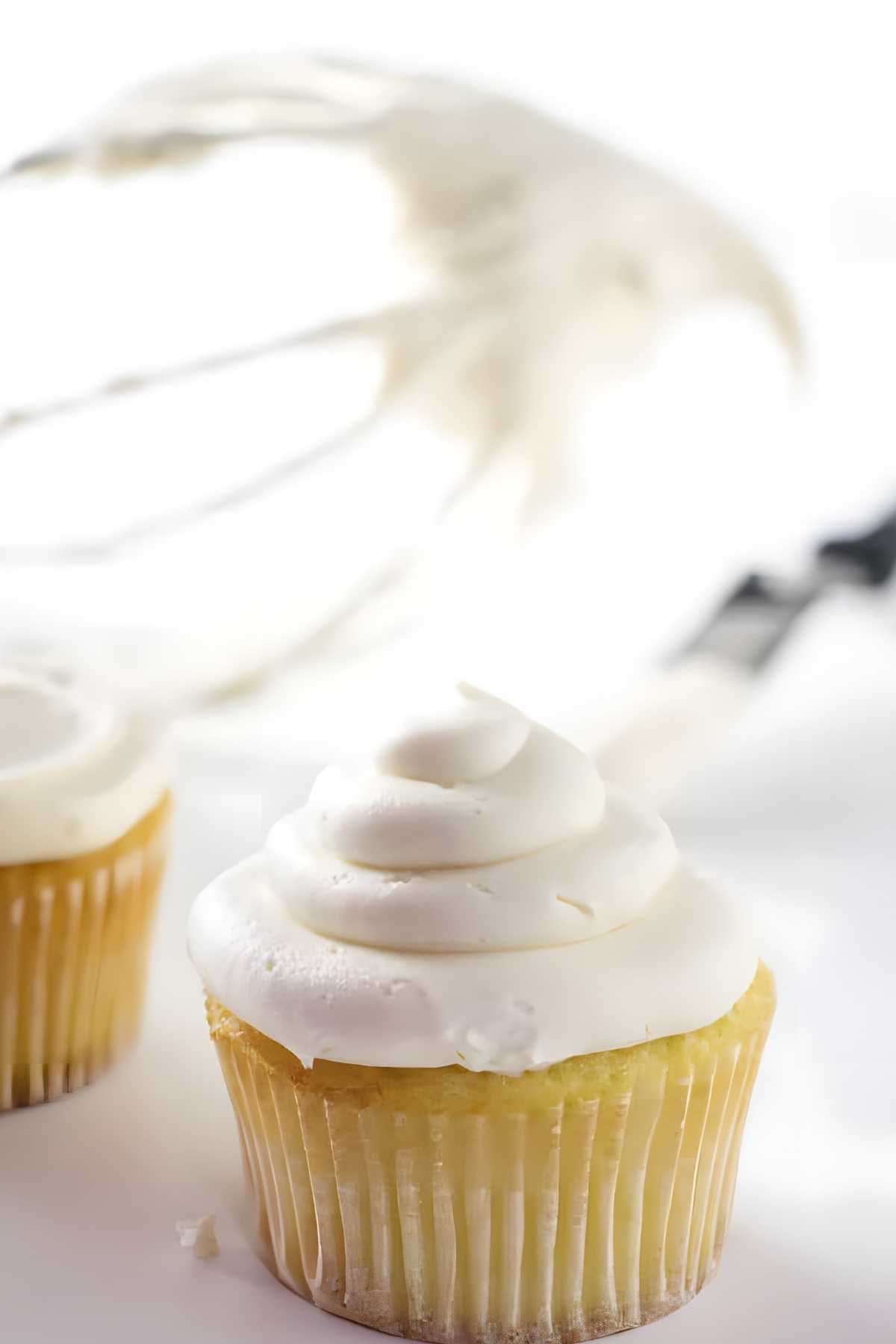 Fluffy Vanilla Buttercream (American Buttercream) - Savor the Best